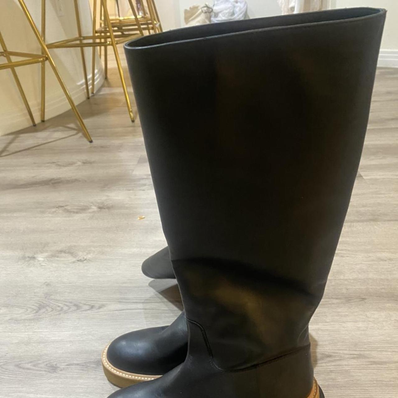 Frame Women's Black Le Canon leather Boots with... - Depop