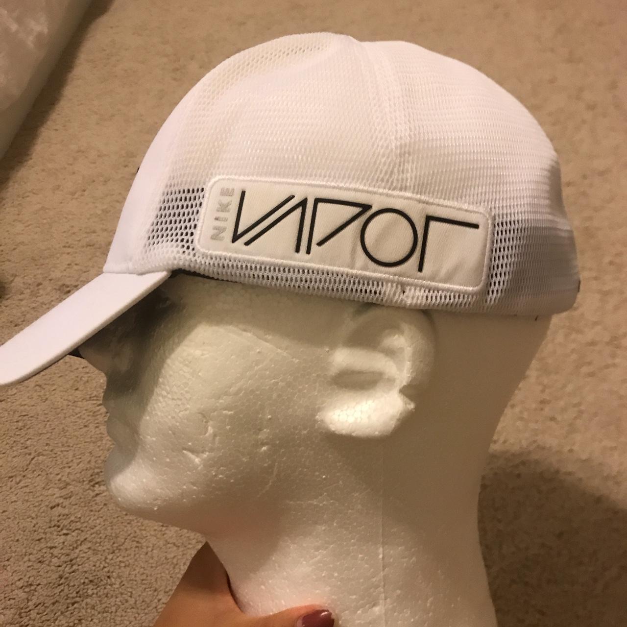NIKE rzn vapor golf cap in perfect condition - Depop