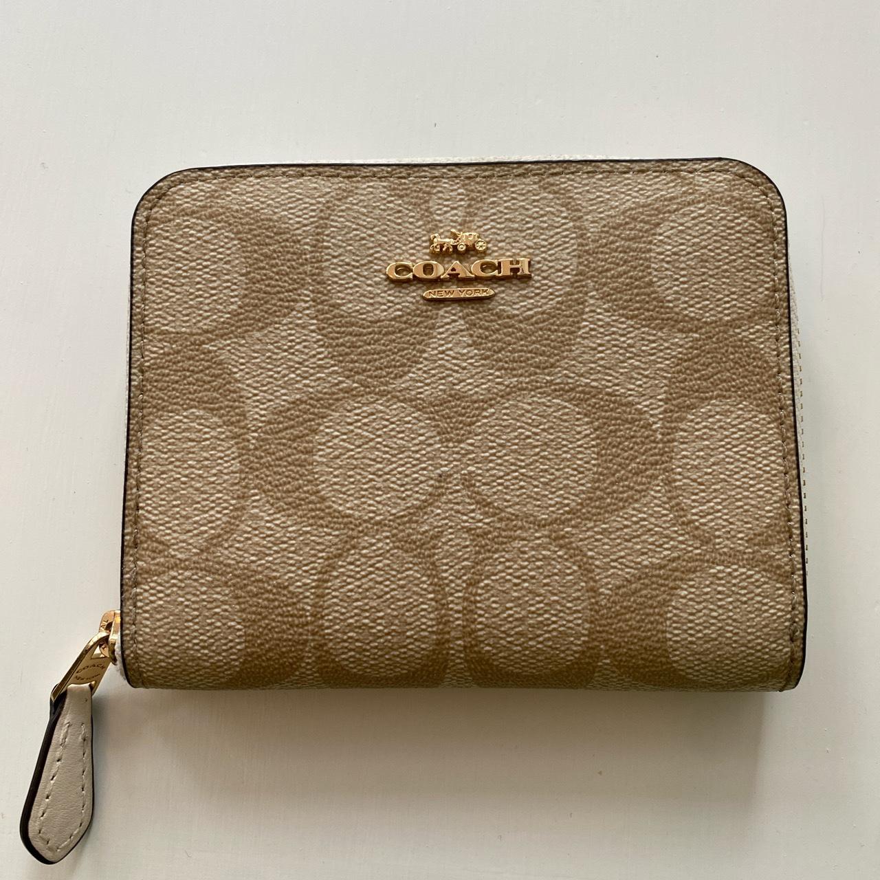 Coach Women's Cream and Tan Wallet-purses | Depop