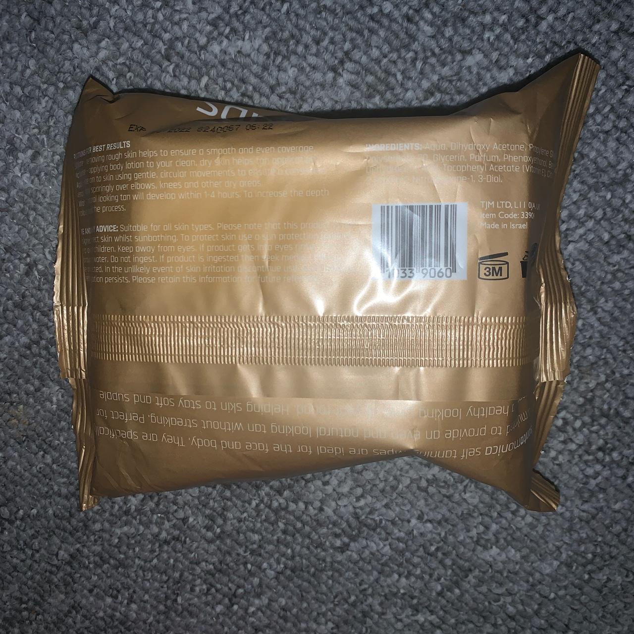 Santamonica self tanning wipes natural looking tan... | Depop