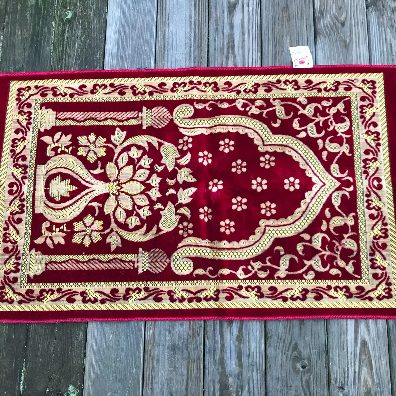 Pray Rug Jai Namaz Red/Gold Muslim Prayer Mat Carpet... - Depop