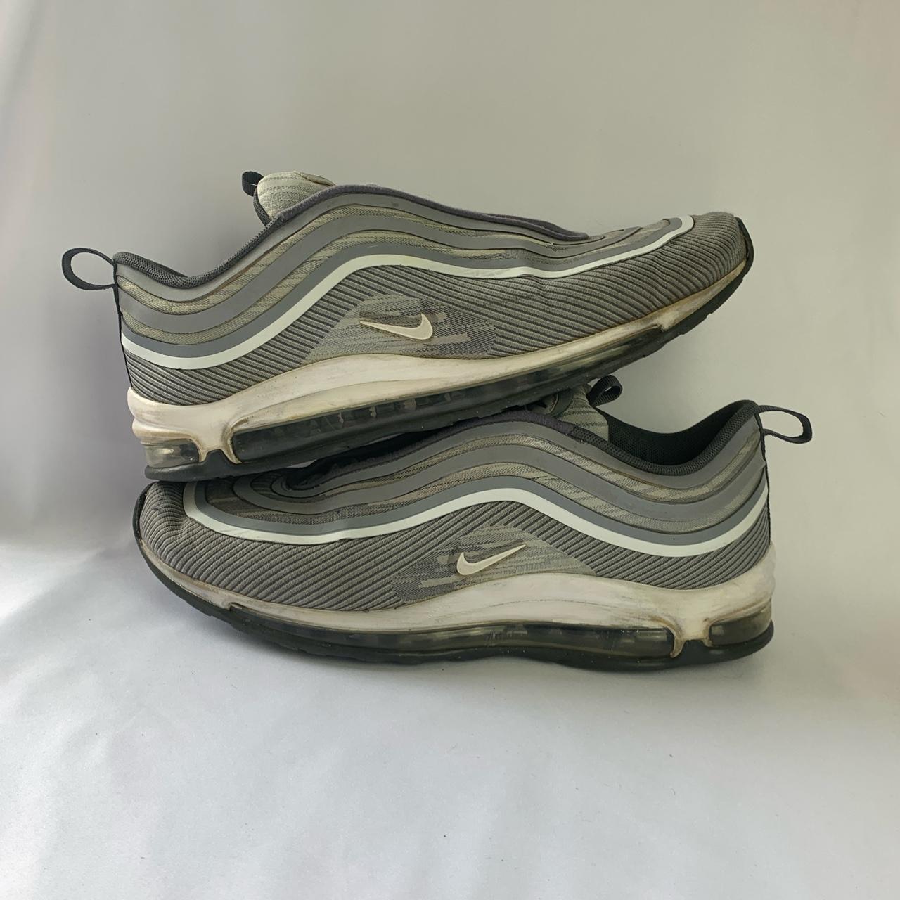 Nike Men's Silver Trainers | Depop