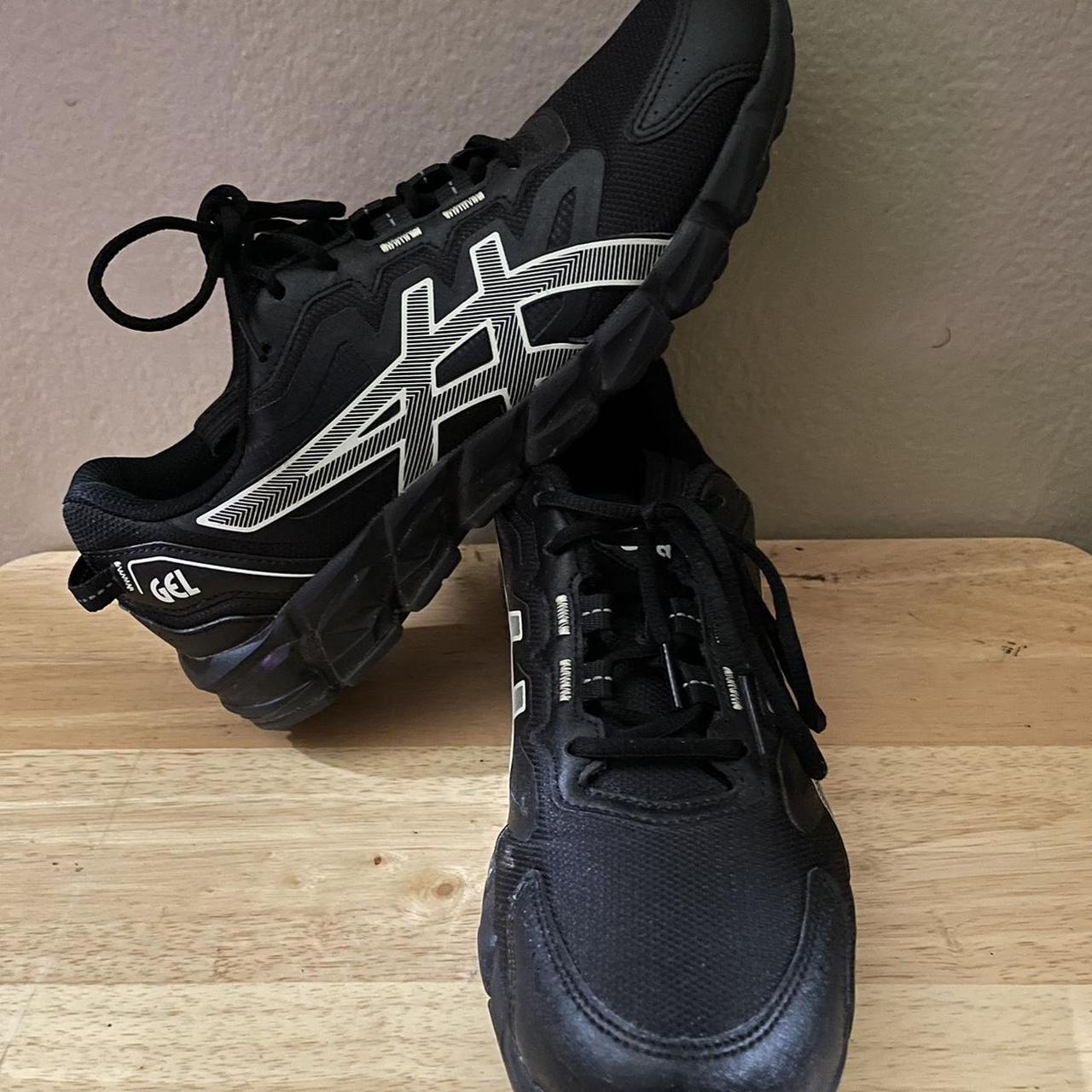 ASICS Women's Black Trainers | Depop