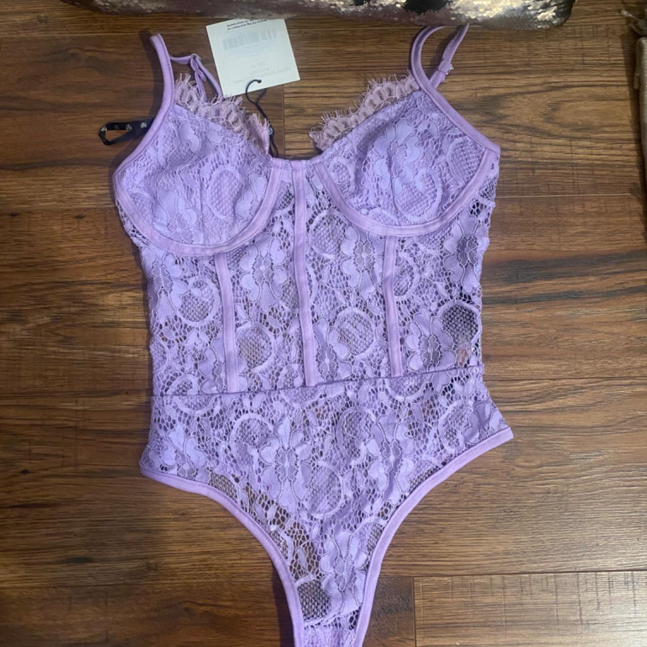 Lilac Strapped lace panel bodysuit in a size 8.... - Depop