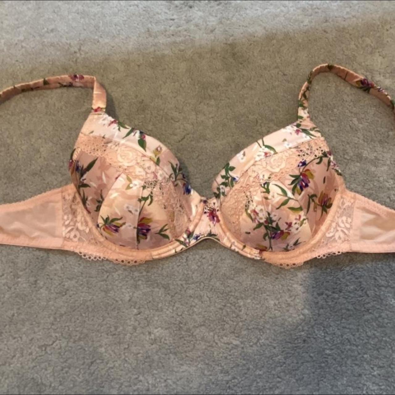Gorgeous Autograph floral padded bra🧚🍄🌞💋 ️ UK size... - Depop