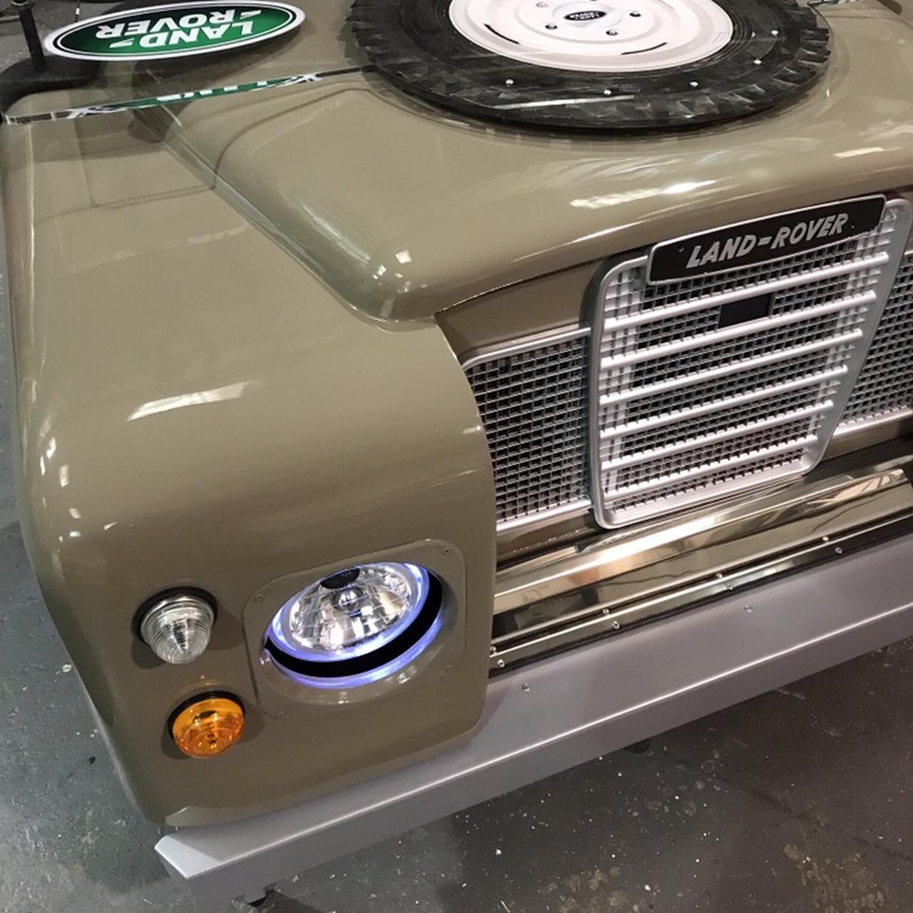 Land Rover desk in any colour you would like ! We... - Depop