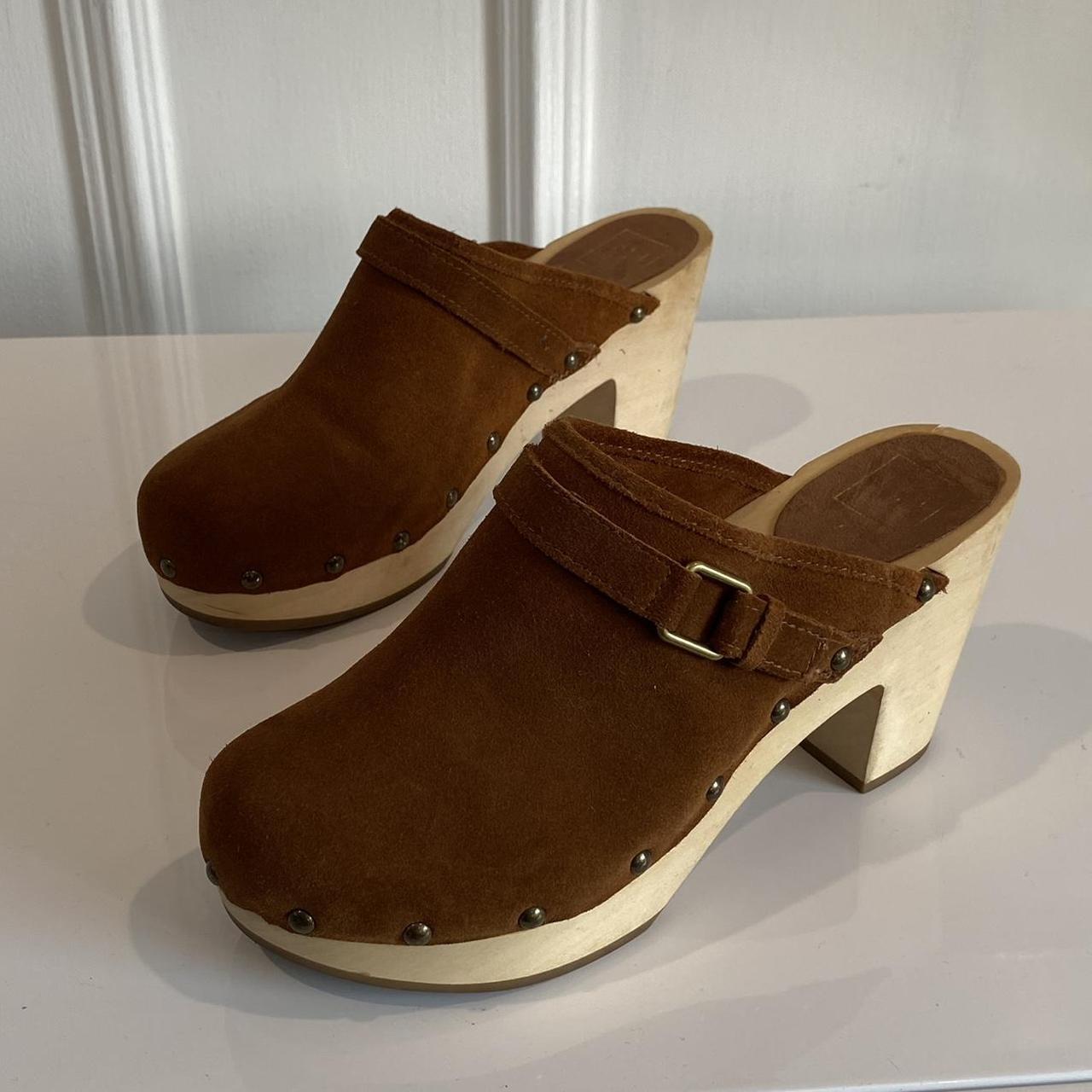 Gap leather clog Brown tan Genuine leather Size... - Depop