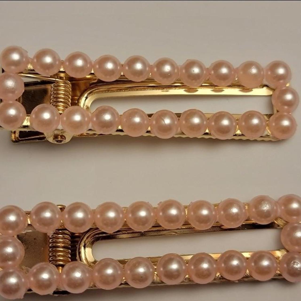 Pale pink "pearl" rectangle clips. Handmade.... - Depop