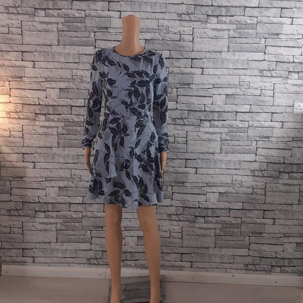 Ladies Size UK 6 EU 34 REISS Dress Stunning Light... - Depop
