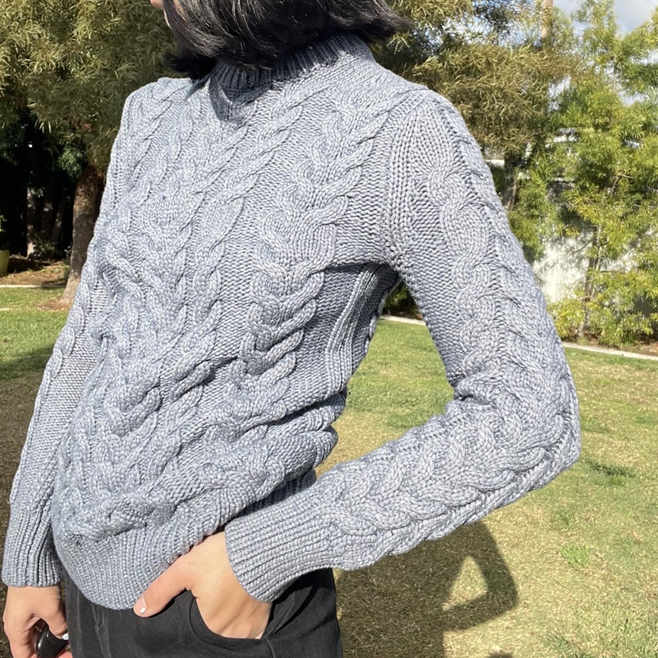 Amazing Theory twisted cable knit sweater in a... - Depop