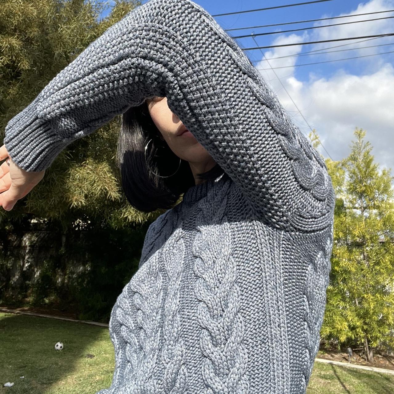 Amazing Theory twisted cable knit sweater in a... - Depop