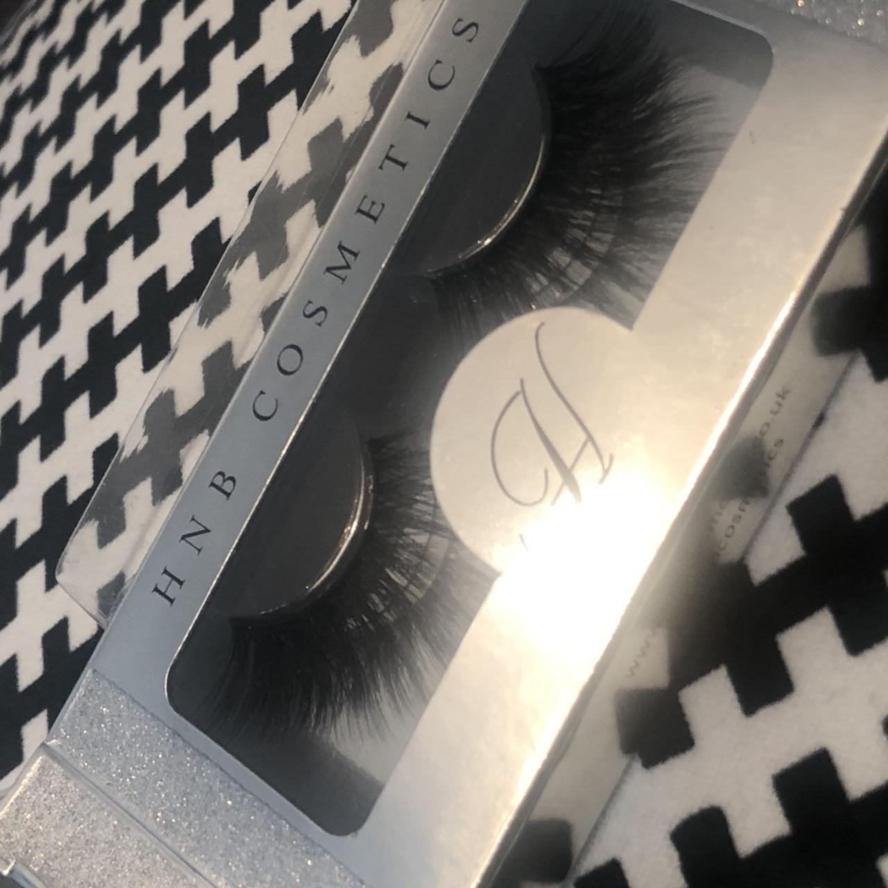 Holly boon HNB cosmetics eyelashes Style... - Depop