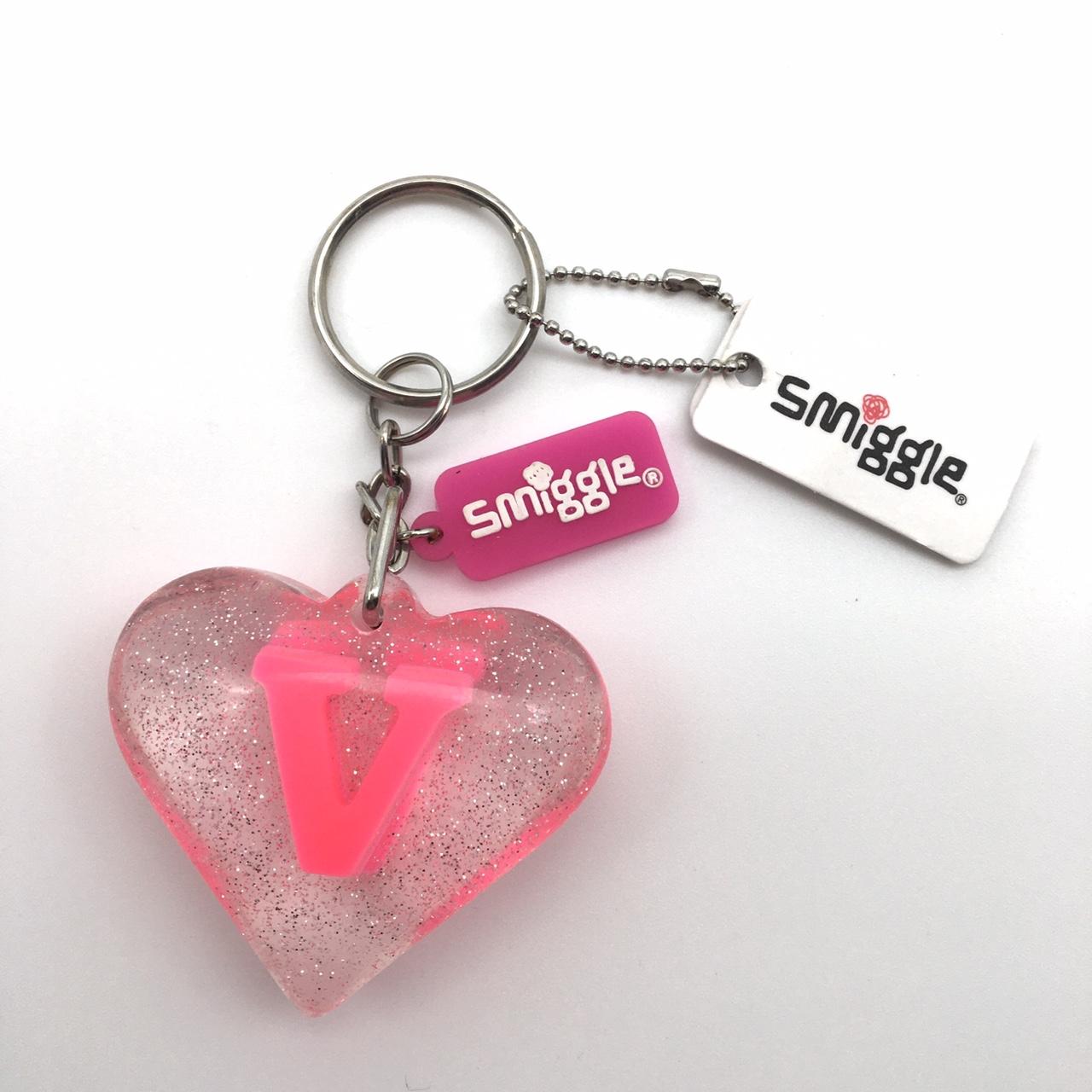 💗Smiggle 3D heart ‘V’ keychain💗 🤍BNWT🤍 #heart... - Depop