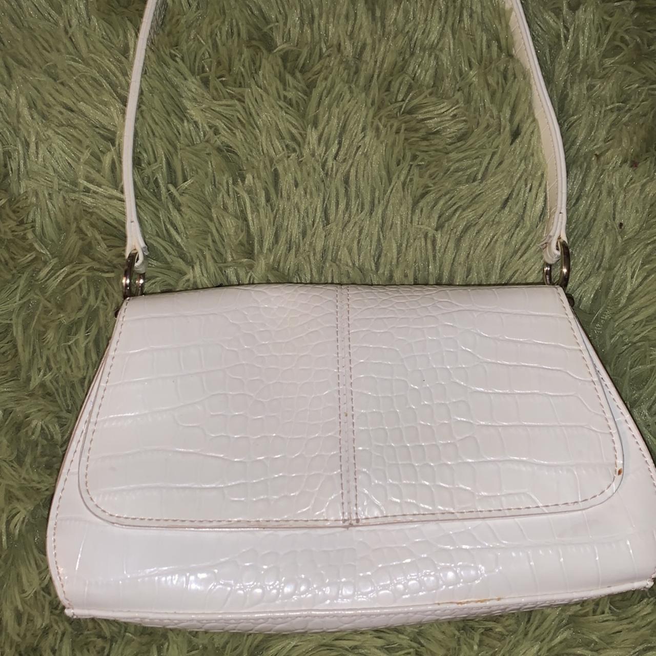 PERFECT liz claiborne white faux snake skin y2k... - Depop