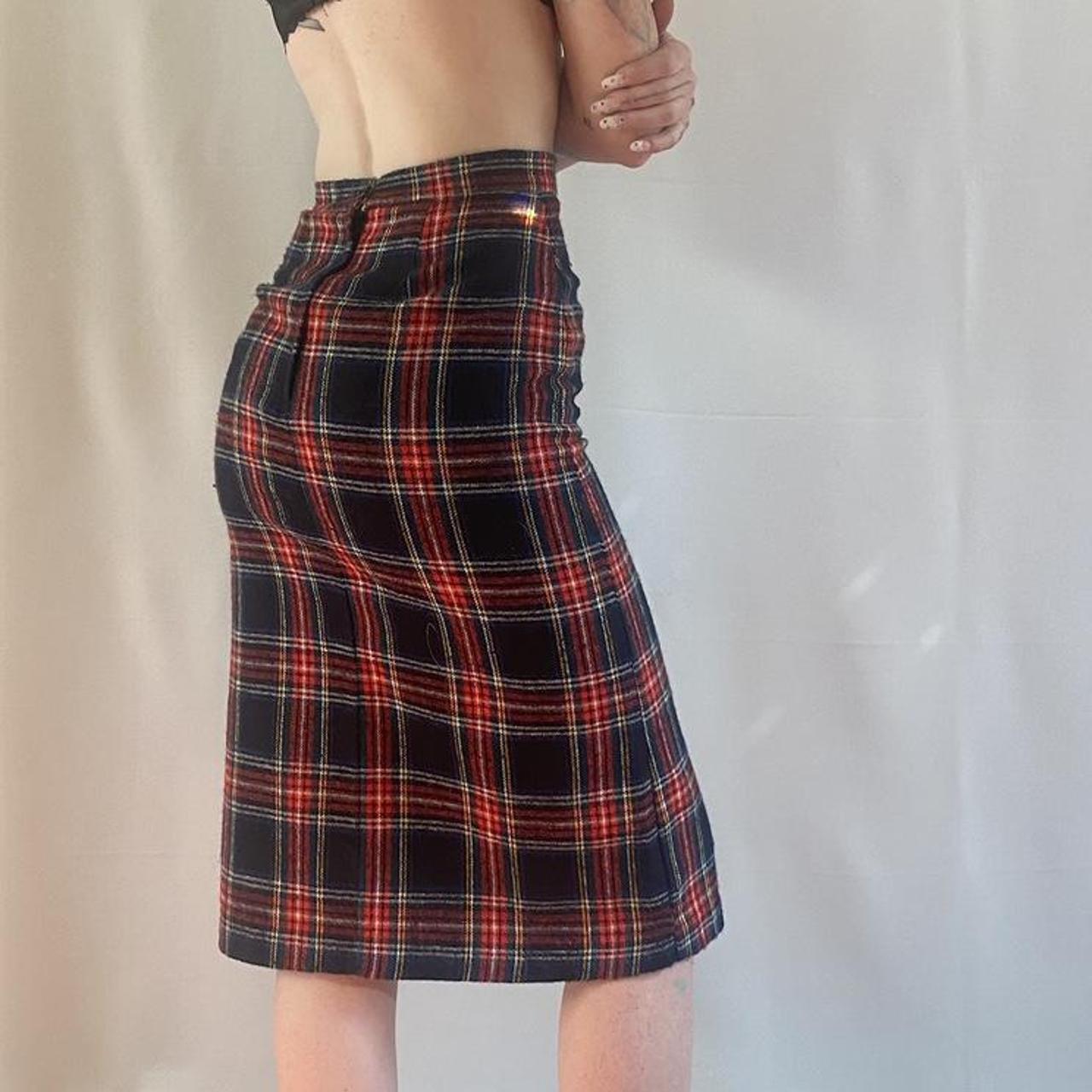 Gorgeous vintage 1970’s plaid a line midi skirt.... | Depop