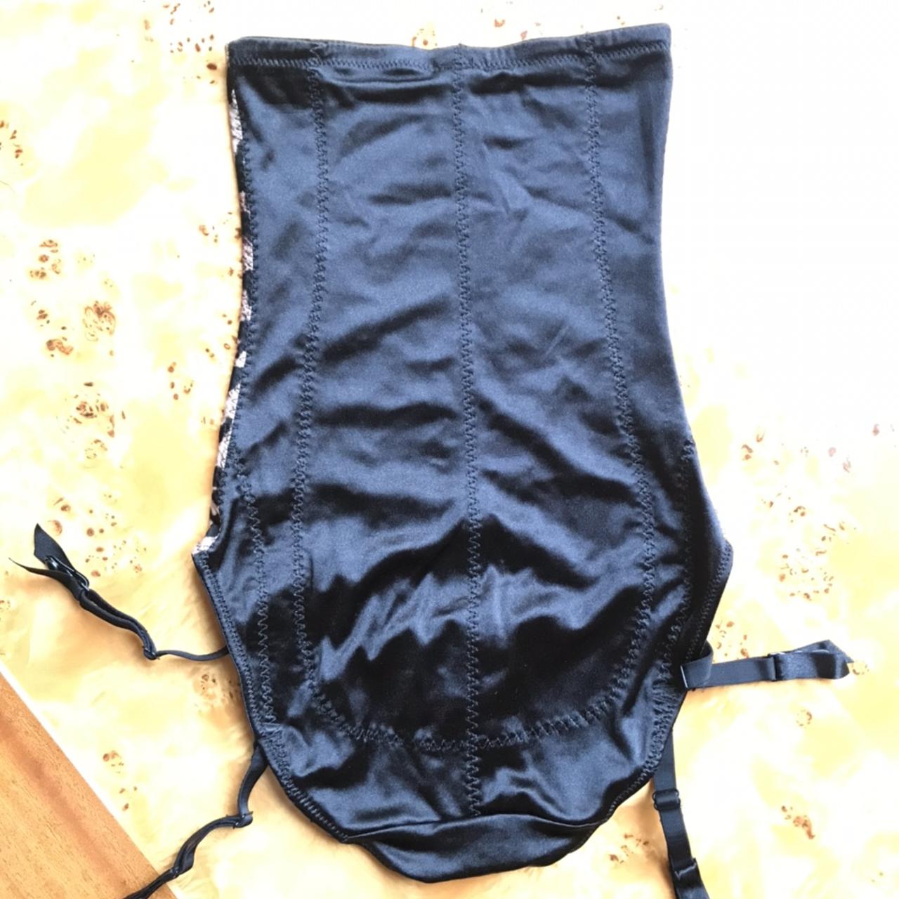 Beat the heat wave SALE 🥵 25% OFF DR REY Shape wear... | Depop