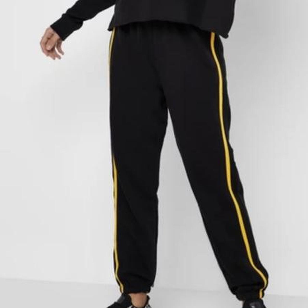 Forever 21 Women's Black and Yellow Joggers-tracksuits | Depop