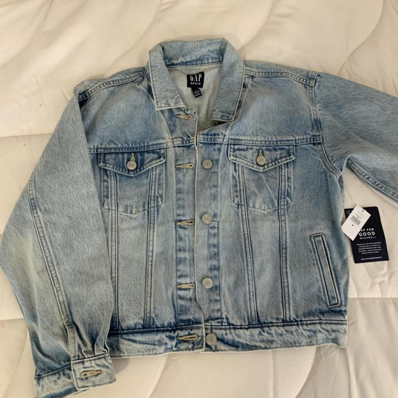 Beautiful new Gap denim jacket This is so cute and... - Depop