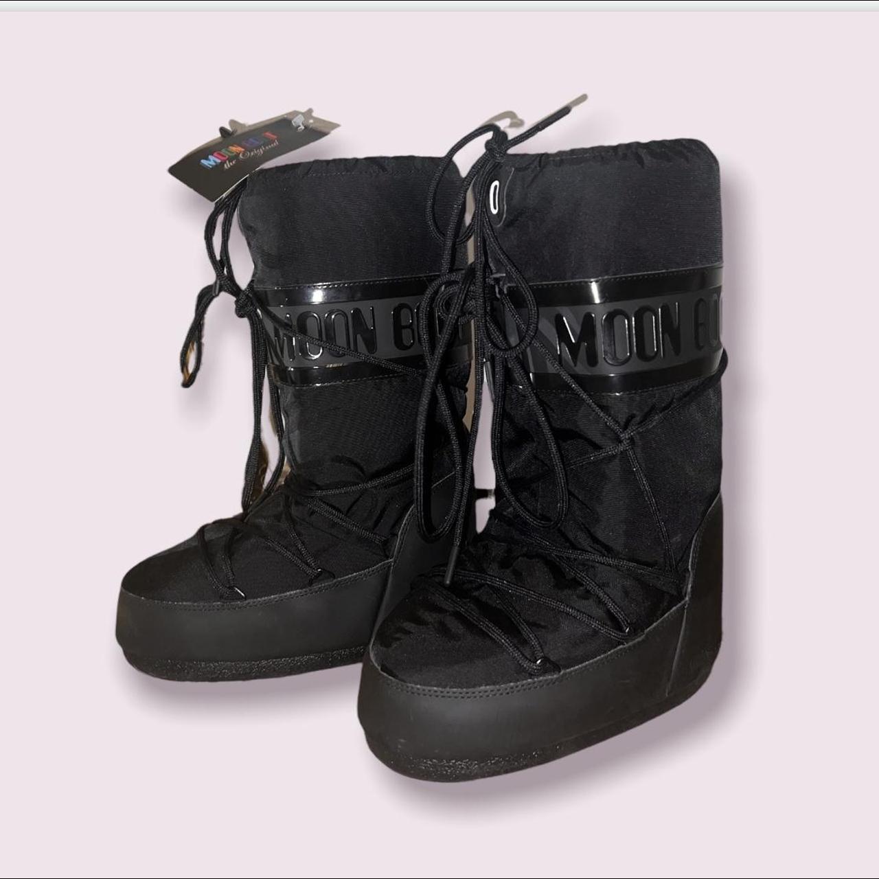Black moon boots Black moon boots, size 6. Never... - Depop