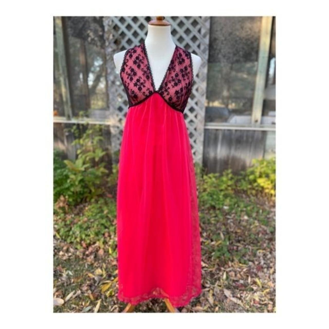 Women's Black and Red Robe | Depop