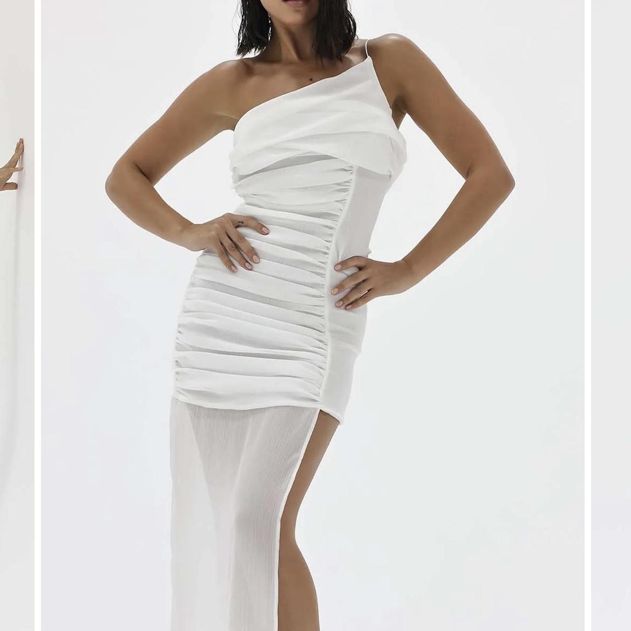 Natalie rolt Imogen gown Size 1, worn once in... - Depop