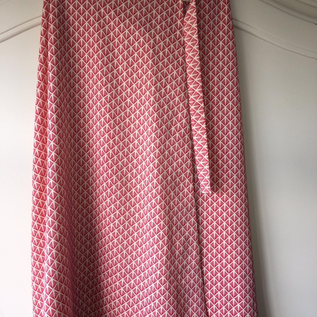 H&M 3 /4 length wrap around skirt made in a satin... - Depop