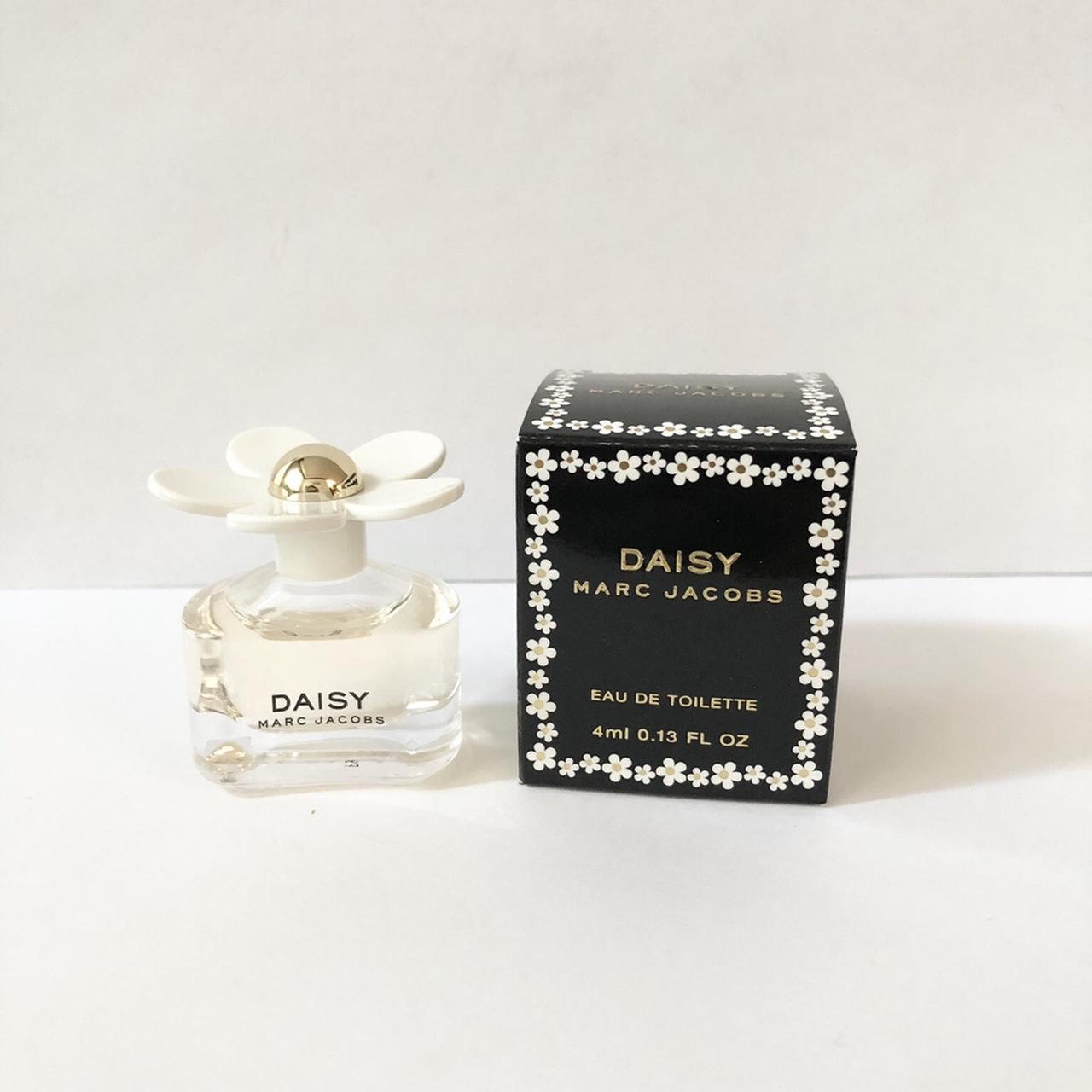 Marc Jacobs Daisy Eau de toilette Mini size Brand... - Depop