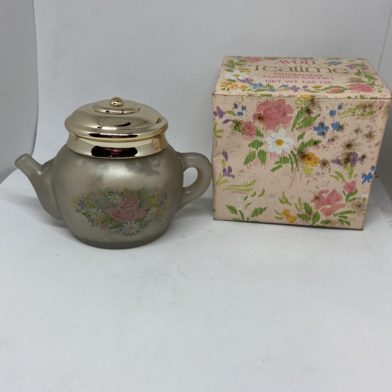 VINTAGE AVON 1974 TEATIME POWDER SACHET MOONWIND... - Depop