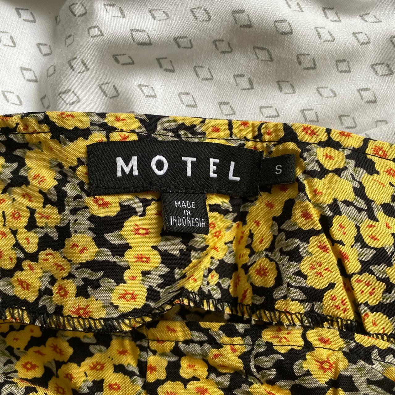 Motel rocks shirt size small. Only ever worn once - Depop
