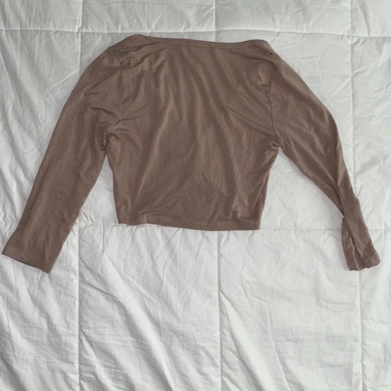 neutral colored top 🤎 • singed front • cropped •... - Depop
