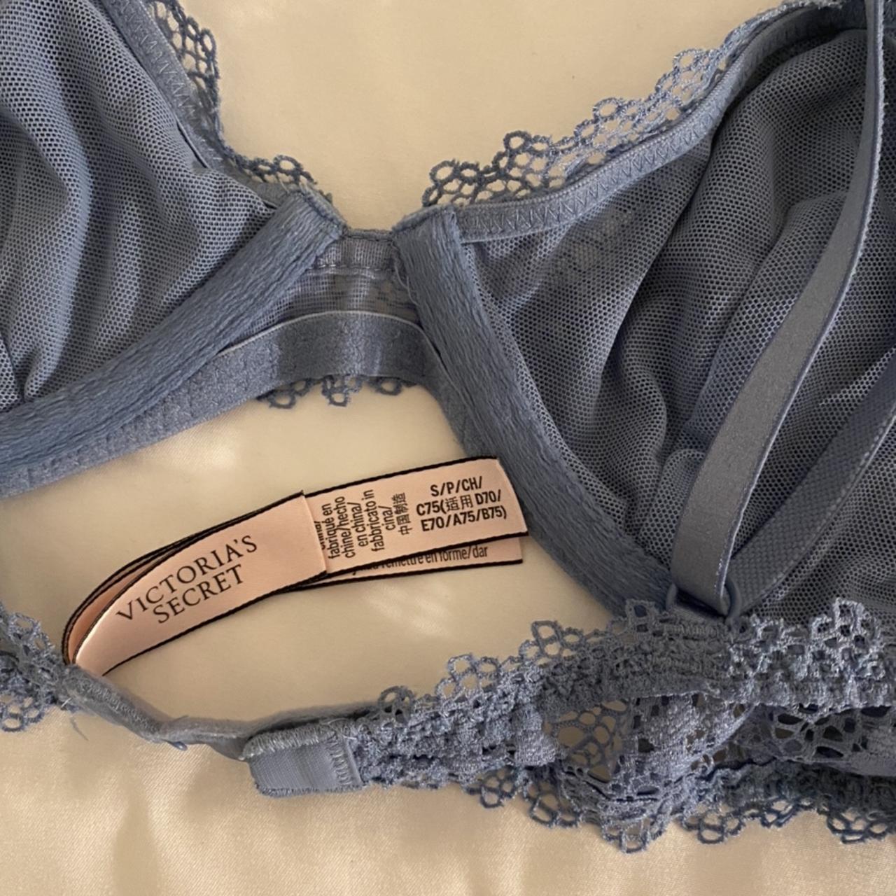 🌊 | super pretty lace underwire victoria secret... - Depop