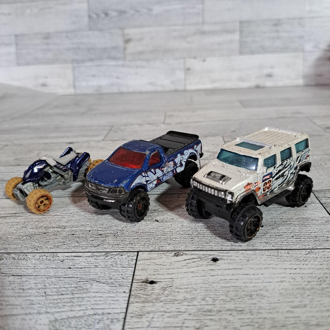 Off Road Hot Wheels Bundle H3 Hummer Off road... - Depop