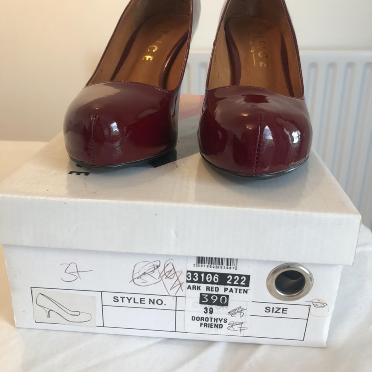 Office burgundy patent leather shoes. Mid heel... - Depop