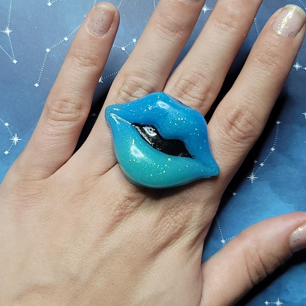 Bratz Passion for fashion lips cute y2k 2000s cute... - Depop