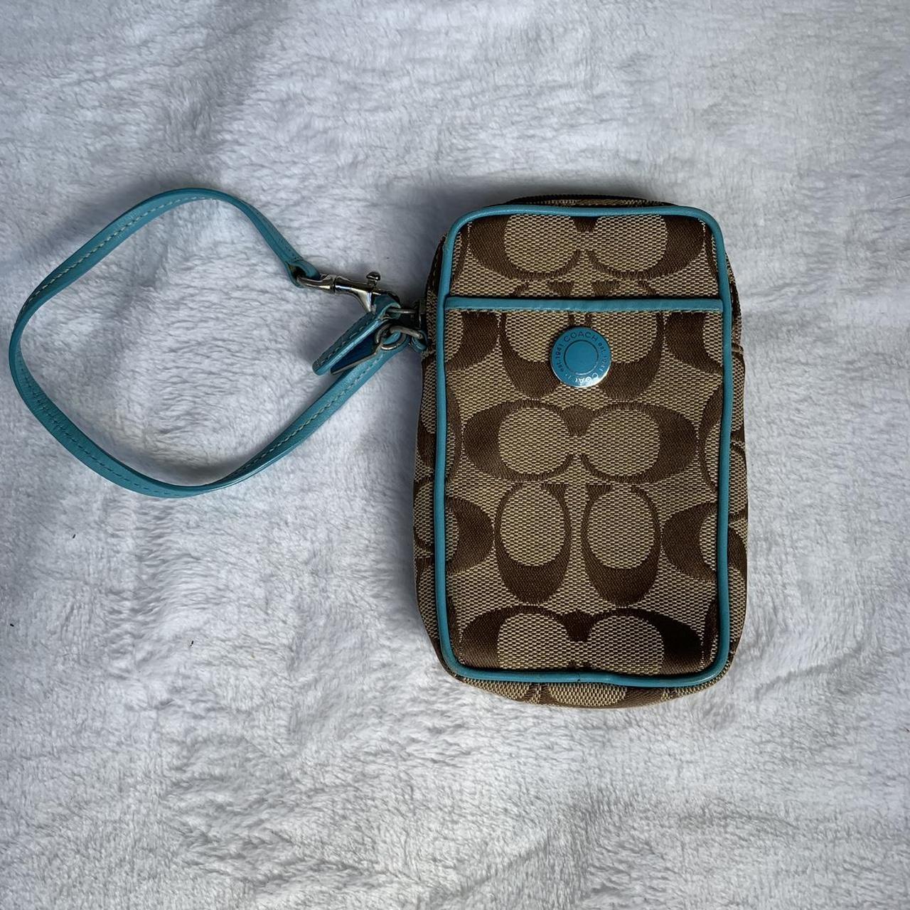 Vintage Y2K coach wallet -adorable early 2000s tan... - Depop