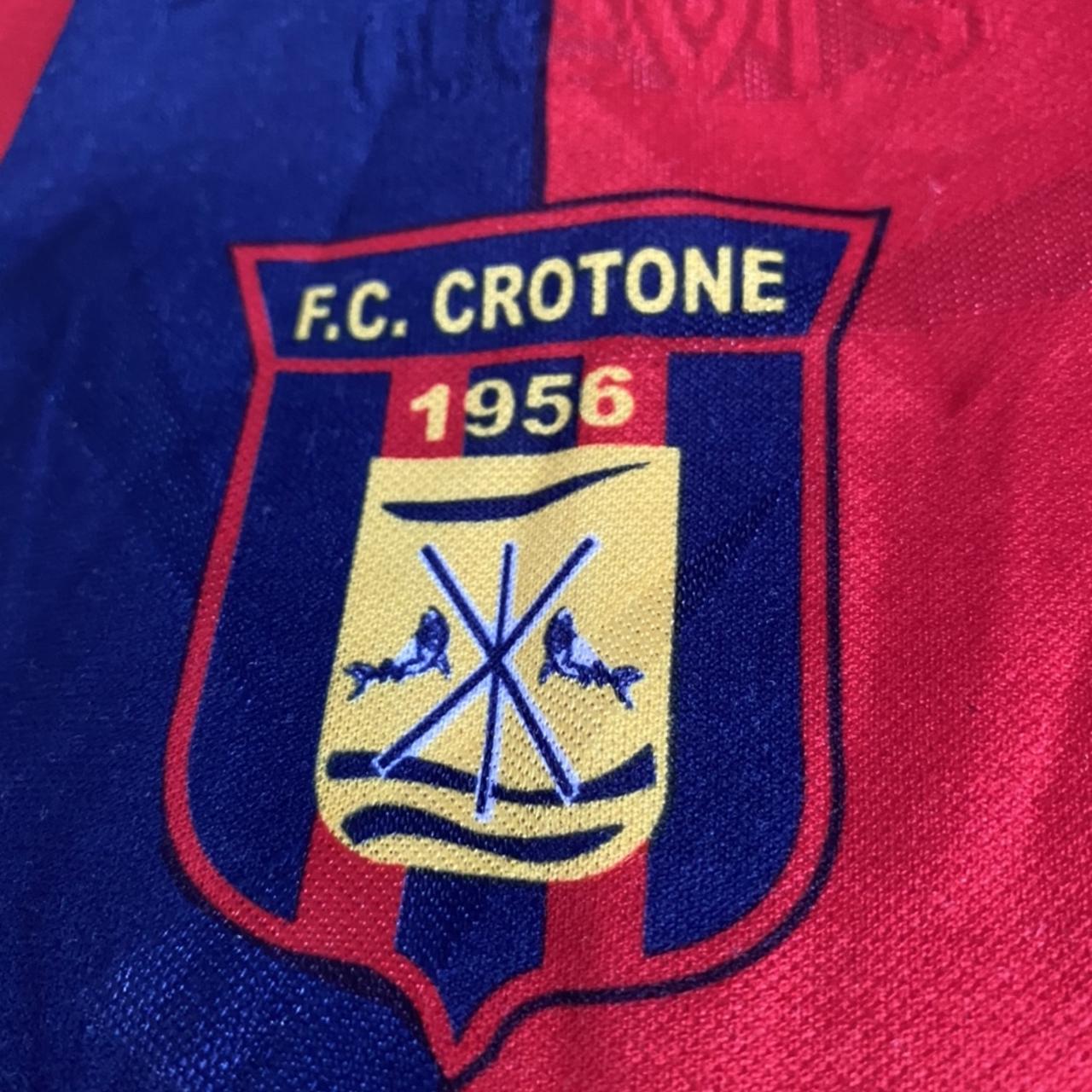 Match Issue Crotone Home shirt 99/00 Beautiful... - Depop