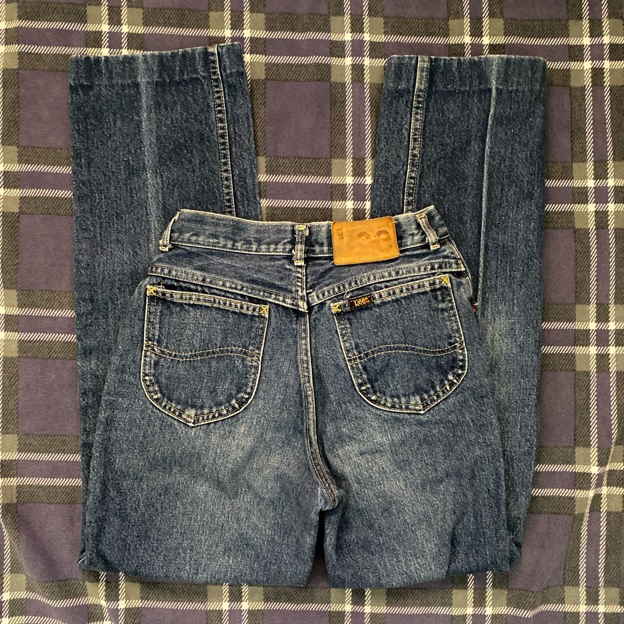 vintage lee jeans -there’s no stains or flaws -they... | Depop