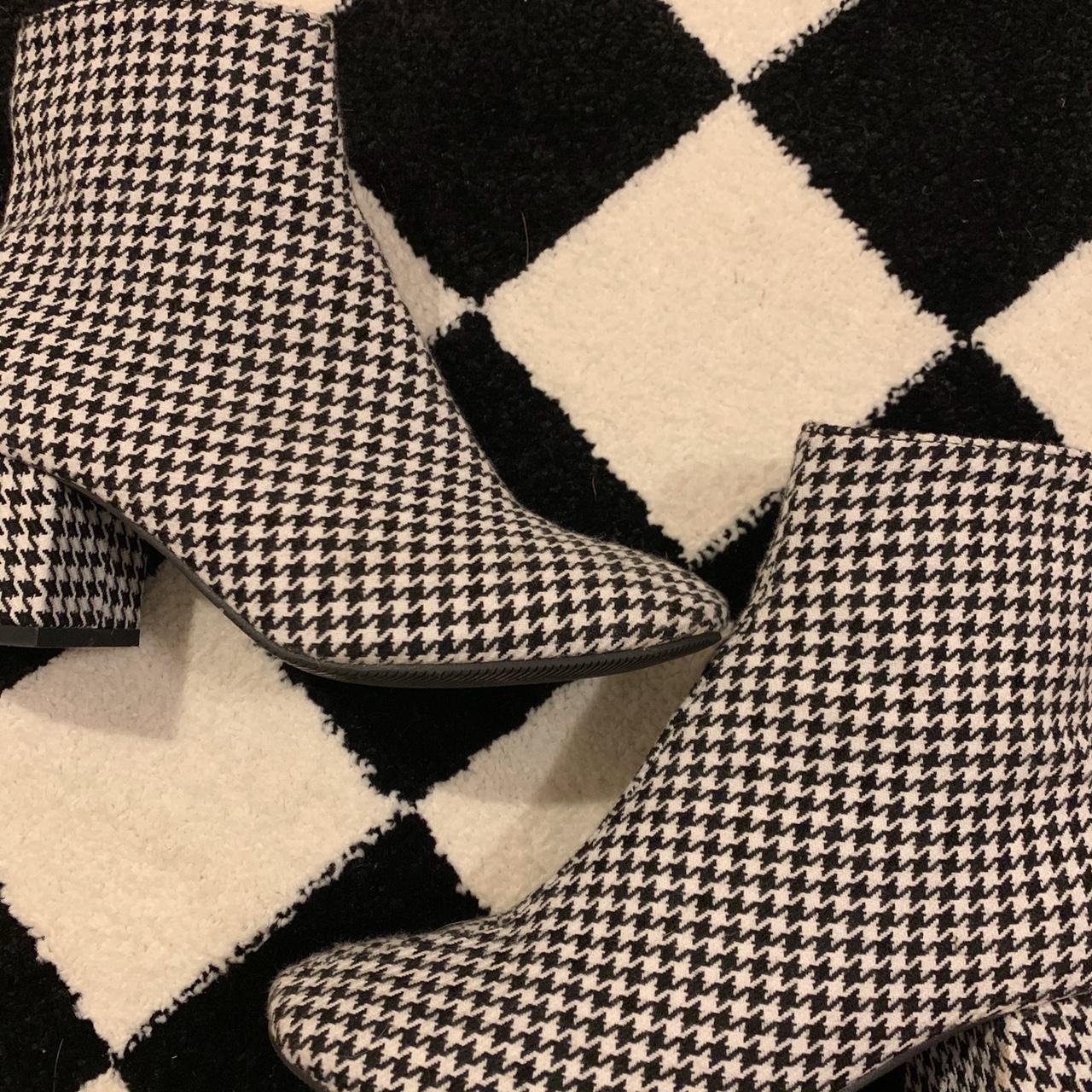 Houndstooth booties!!! Worn a few times but in such... - Depop