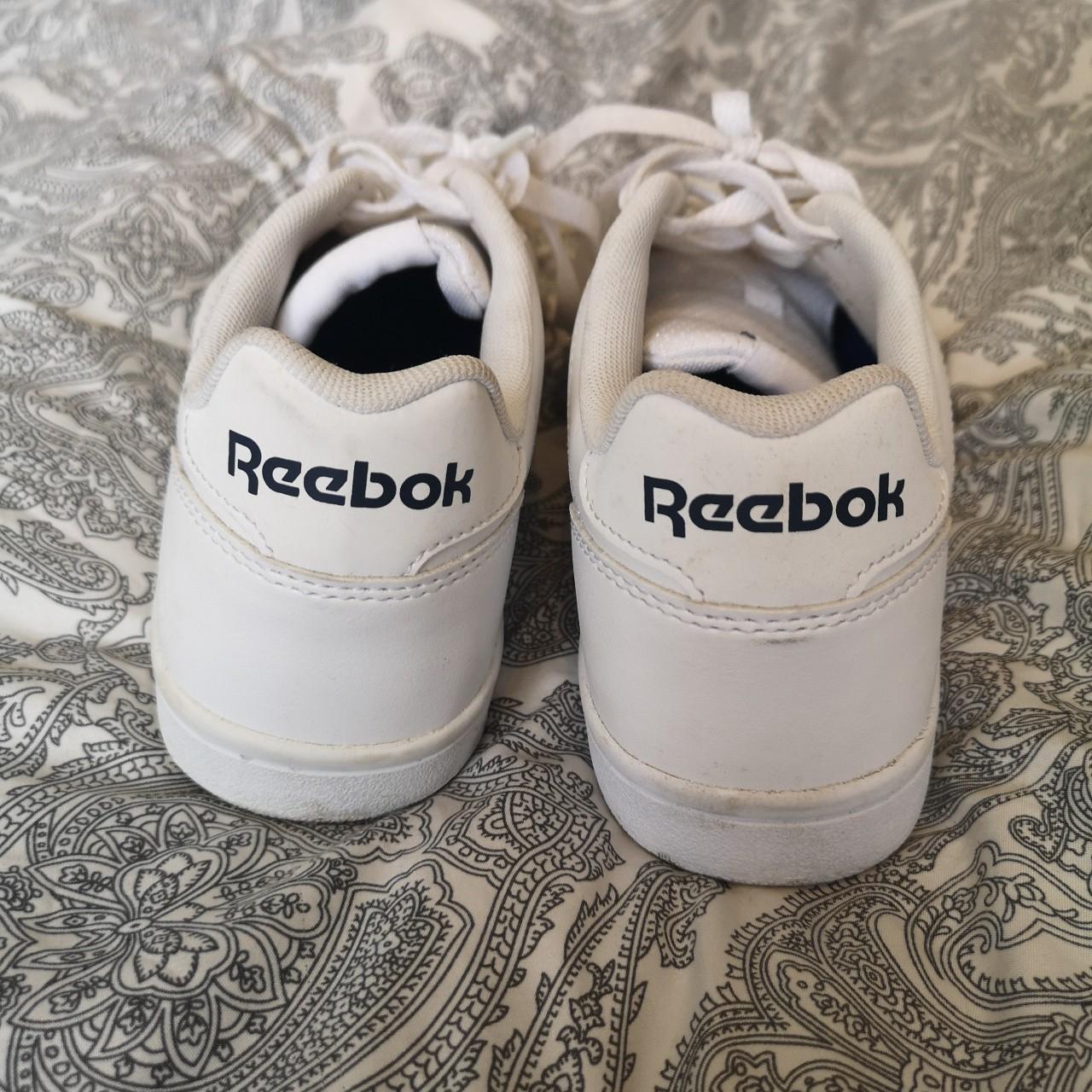 UK size 5 reebok tennis shoe in white 👟 worn a... - Depop