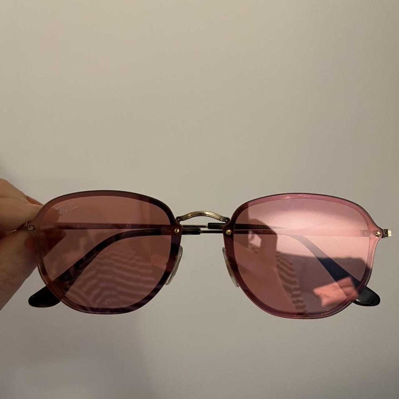 Pink mirrored ray ban sunglasses with gold frame. In... - Depop