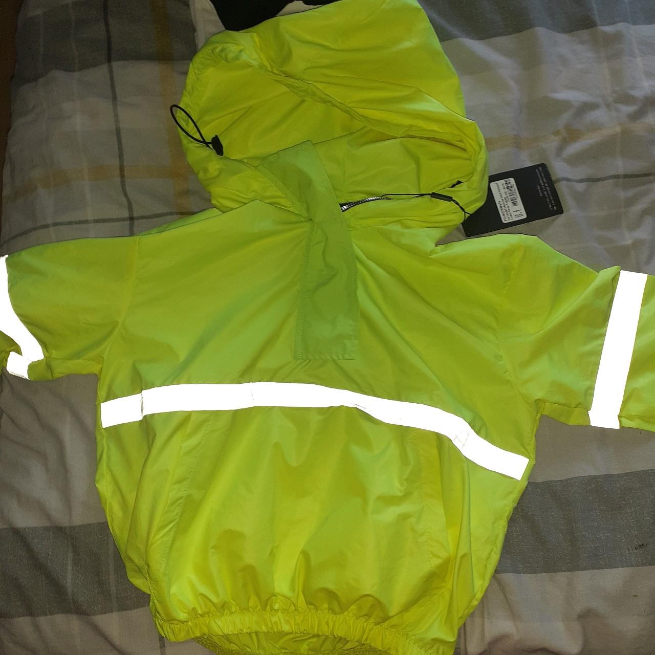 Illuminous yellow - Depop