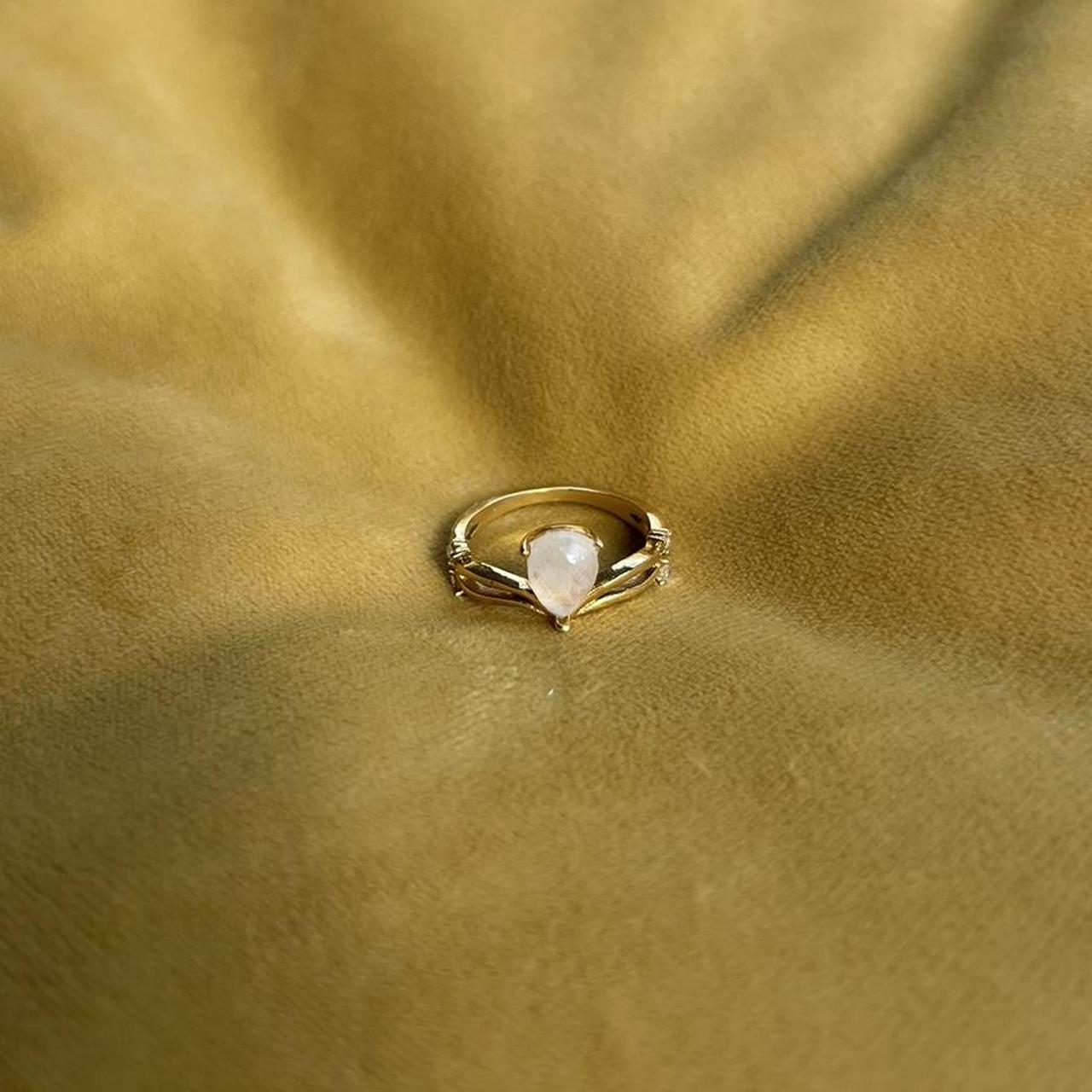 Stunning pearl stone gold ring with silver... - Depop