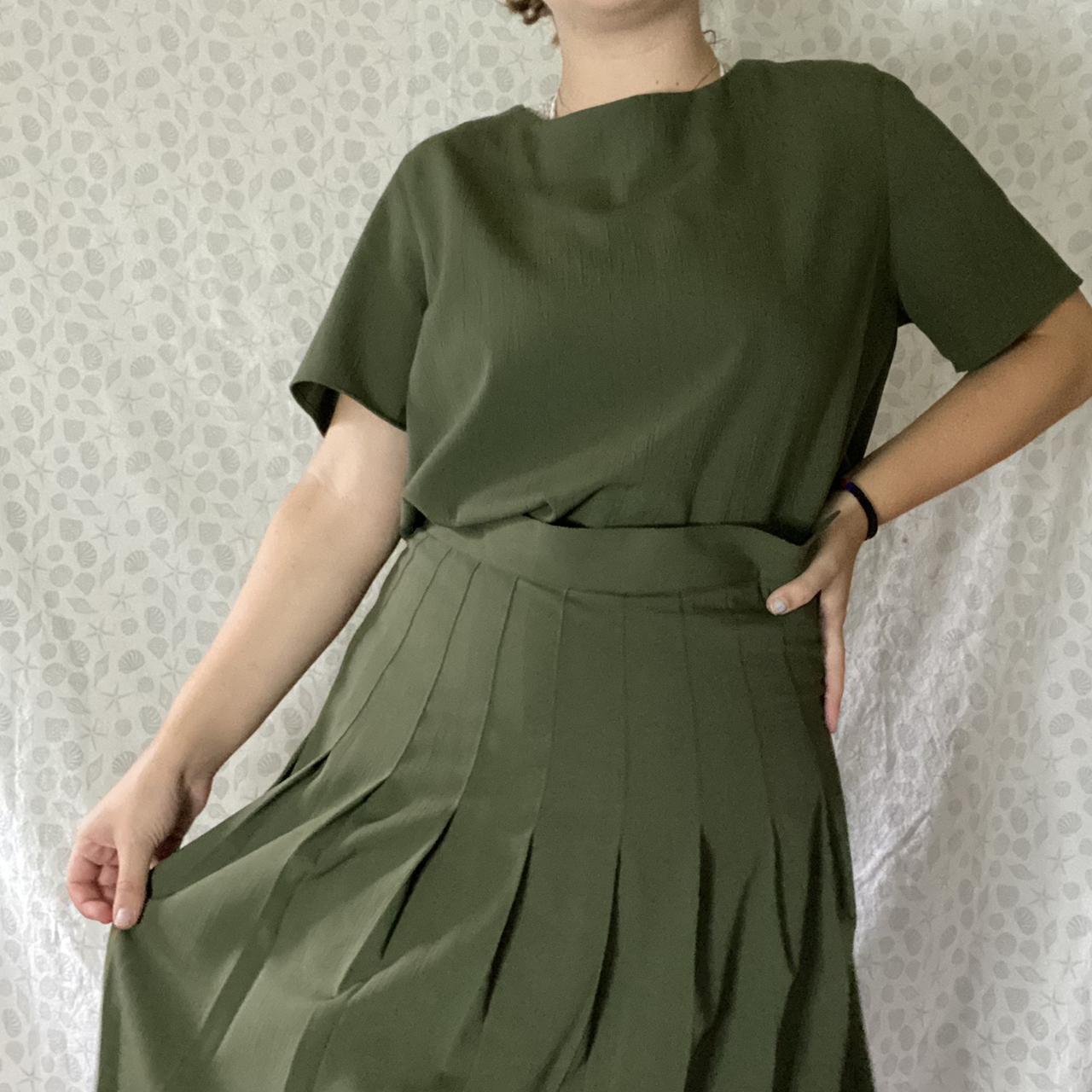 🌲vintage toni garment for CC magic green skirt... - Depop