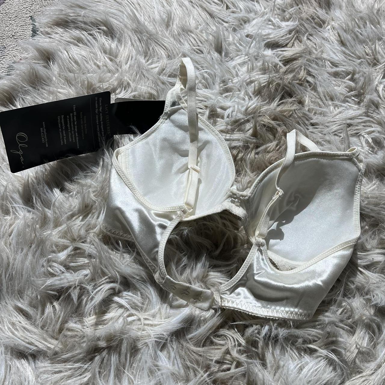 Olga Women's Cream Bra | Depop