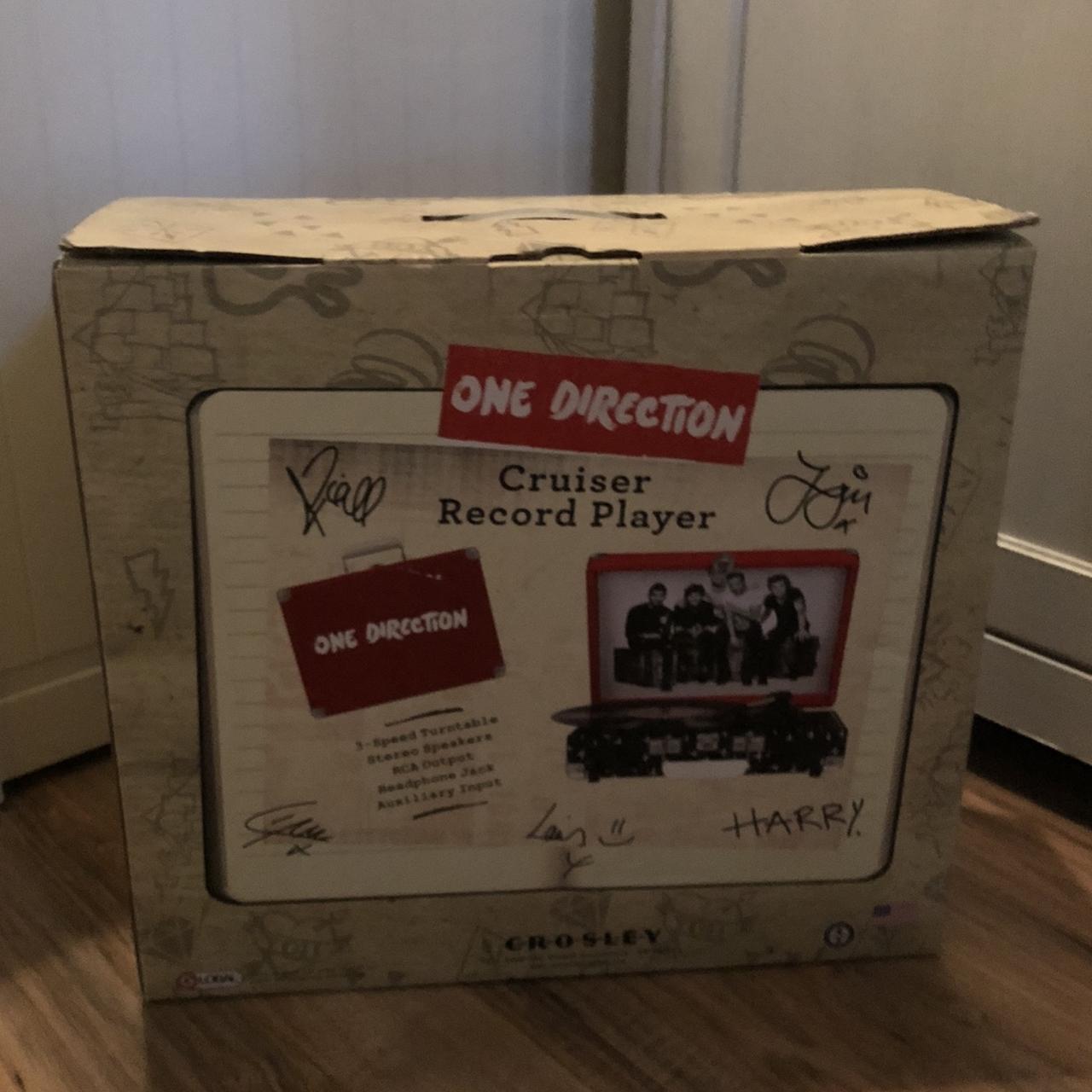🌼 RARE ONE DIRECTION RECORD PLAYER 🌼 This Cruiser... | Depop