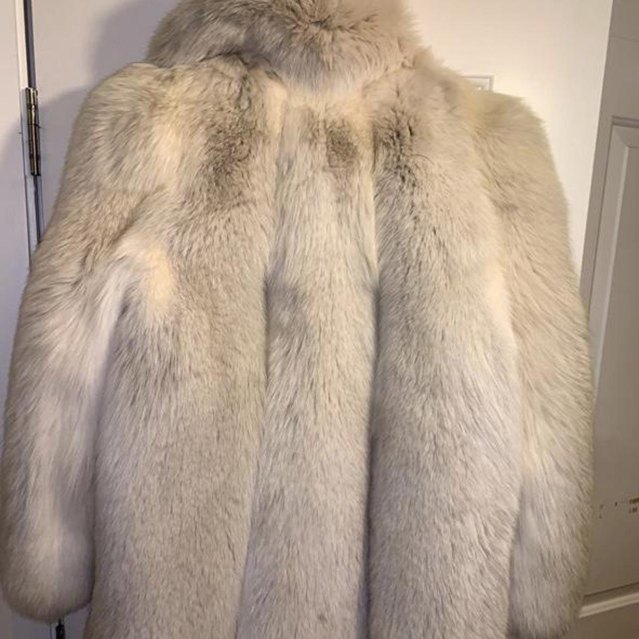 Vintage luxurious cream fox fur coat. Size fits... - Depop