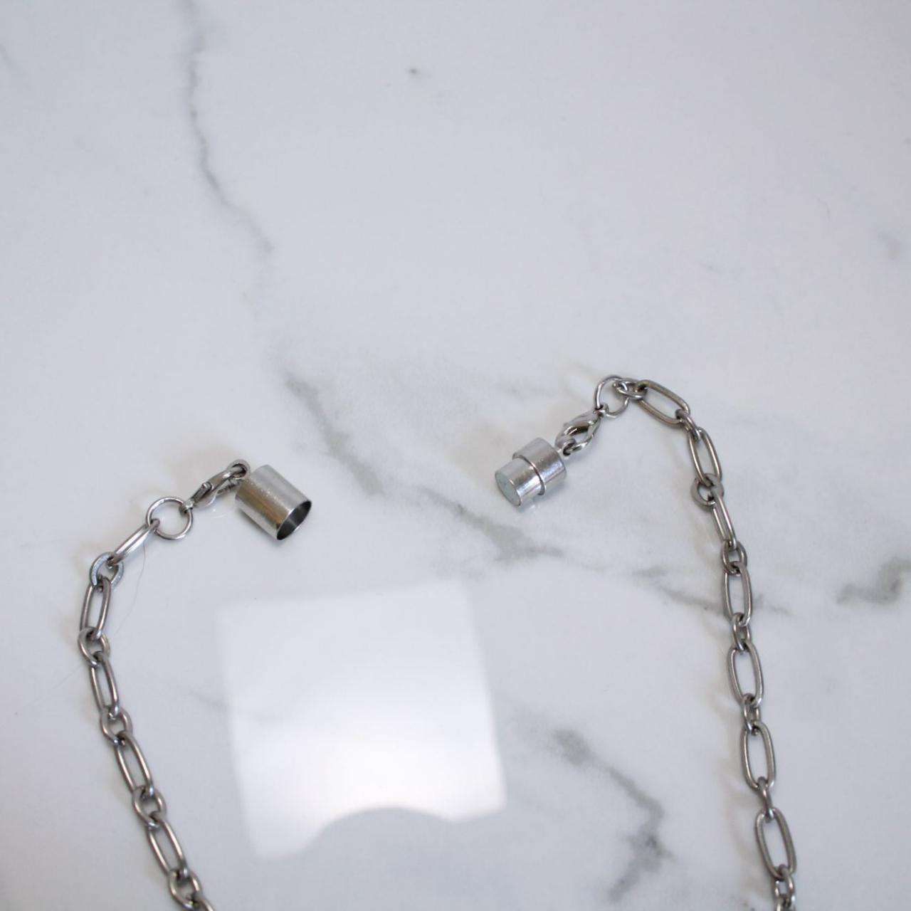 Pink Beaded Silver Chain Link Necklace Excellent... - Depop