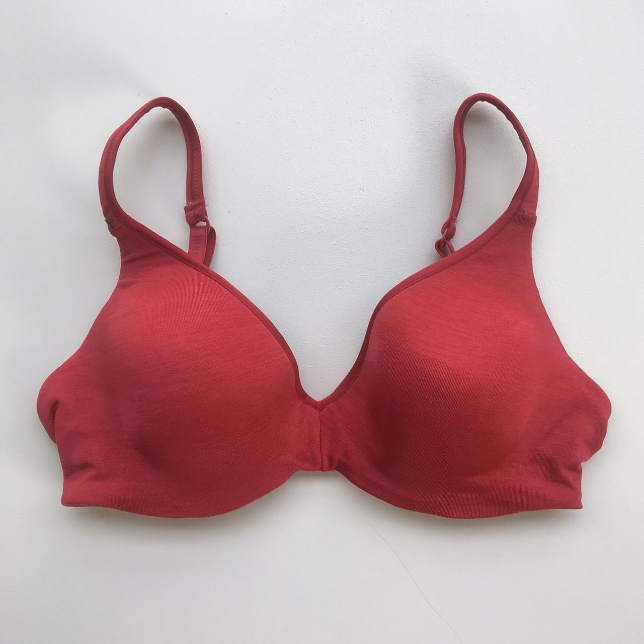 NWOT red bra by Berlei. 32b / 12b - Depop