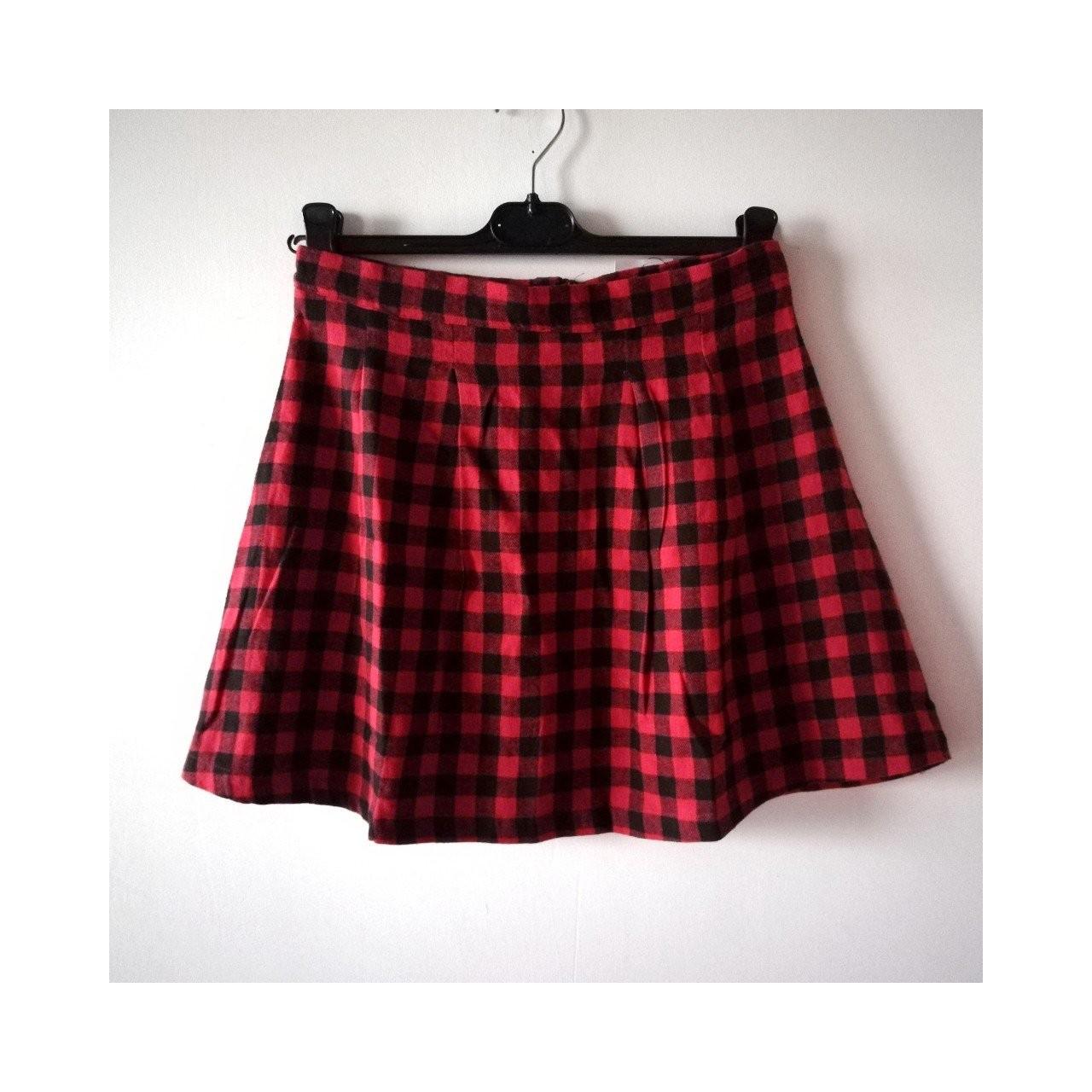Tanti tipi di gonne nel mio depop! A MENO DI 10€!... - Depop