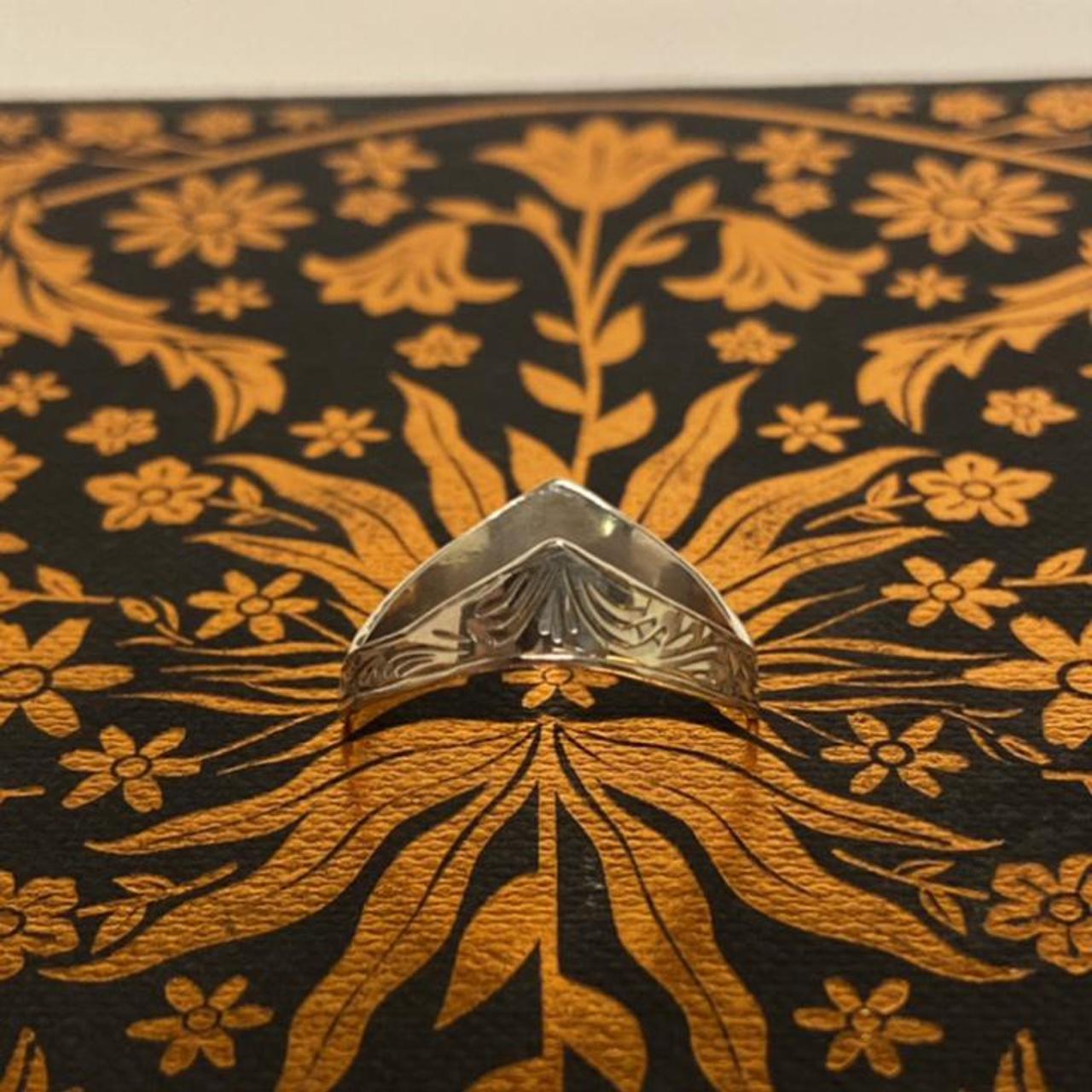 Sick ring: looks like Aragon’s Crown I’m Return of... - Depop